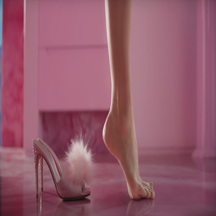 Chrissy Teigen Recreated The Barbie Arched Feet Scene