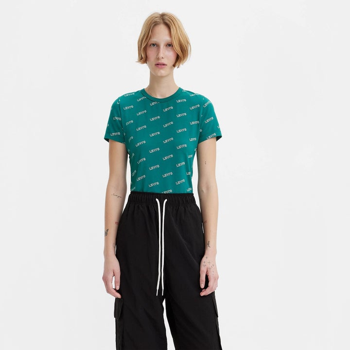 30 Stylish Levi's Items For A Cool Summer Look