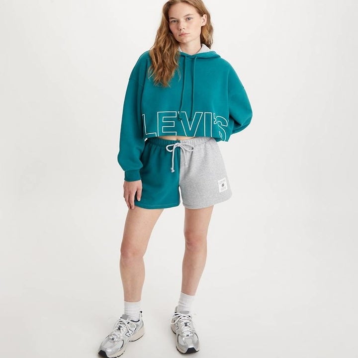 30 Stylish Levi's Items For A Cool Summer Look