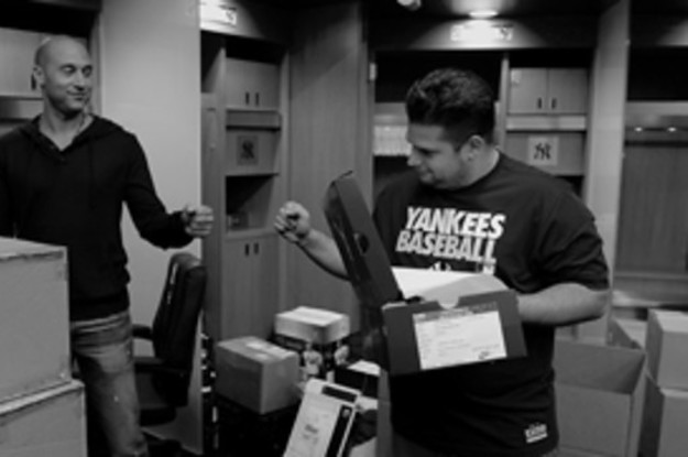 Derek Jeter Gives Away Free Sneakers While Cleaning out His Locker ...