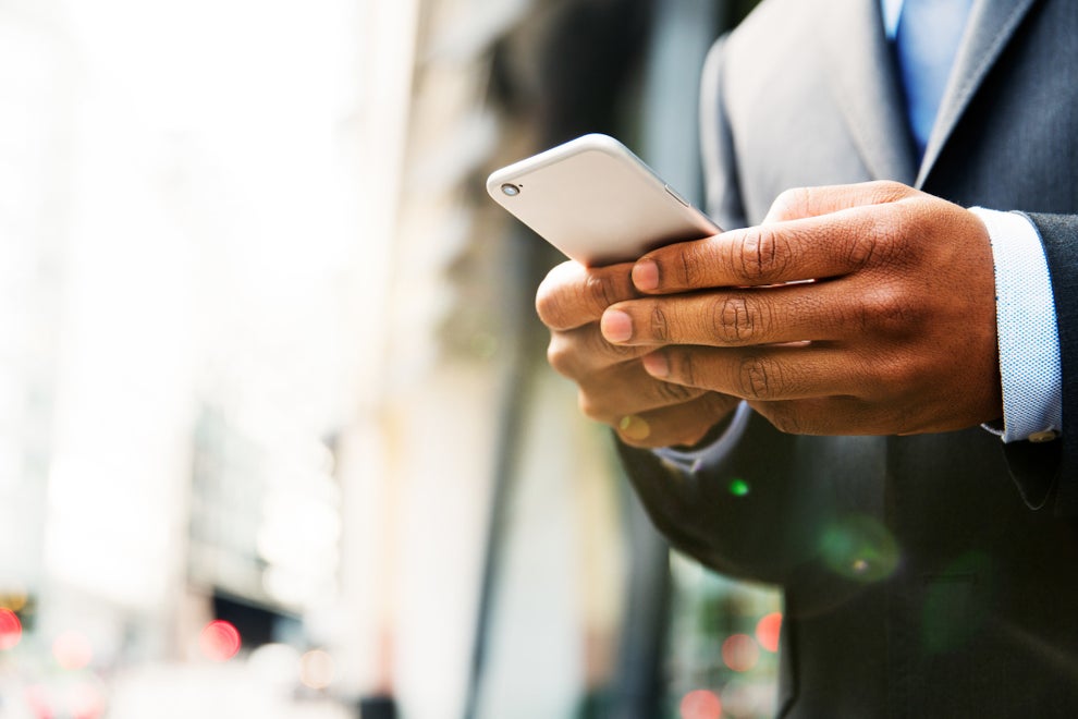 16 Subtle Signs Someone Is Wealthy And Not Merely Rich