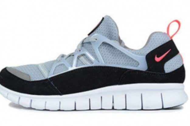 Nike Free Huarache LT - Wolf Grey/Infrared | Complex