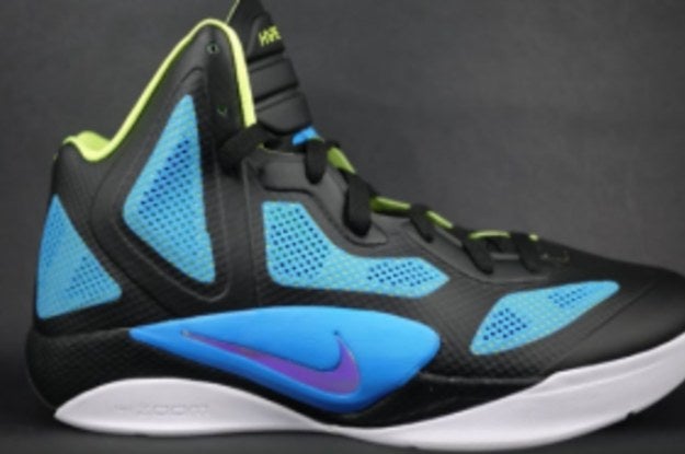 Nike Zoom Hyperfuse 2011 - Black/Metallic Luster-Photo Blue-Volt - New ...
