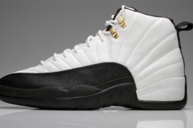 The Air Jordan's Lack Of Branding | Complex