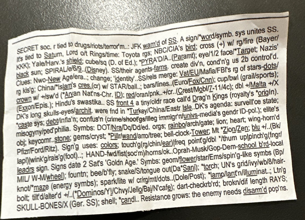 30 Creepy, Weird, And Disturbing Notes People Found Or Received