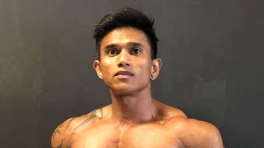 Bodybuilder Justyn Vicky Dies After 400-Pound Squat Exercise | Complex