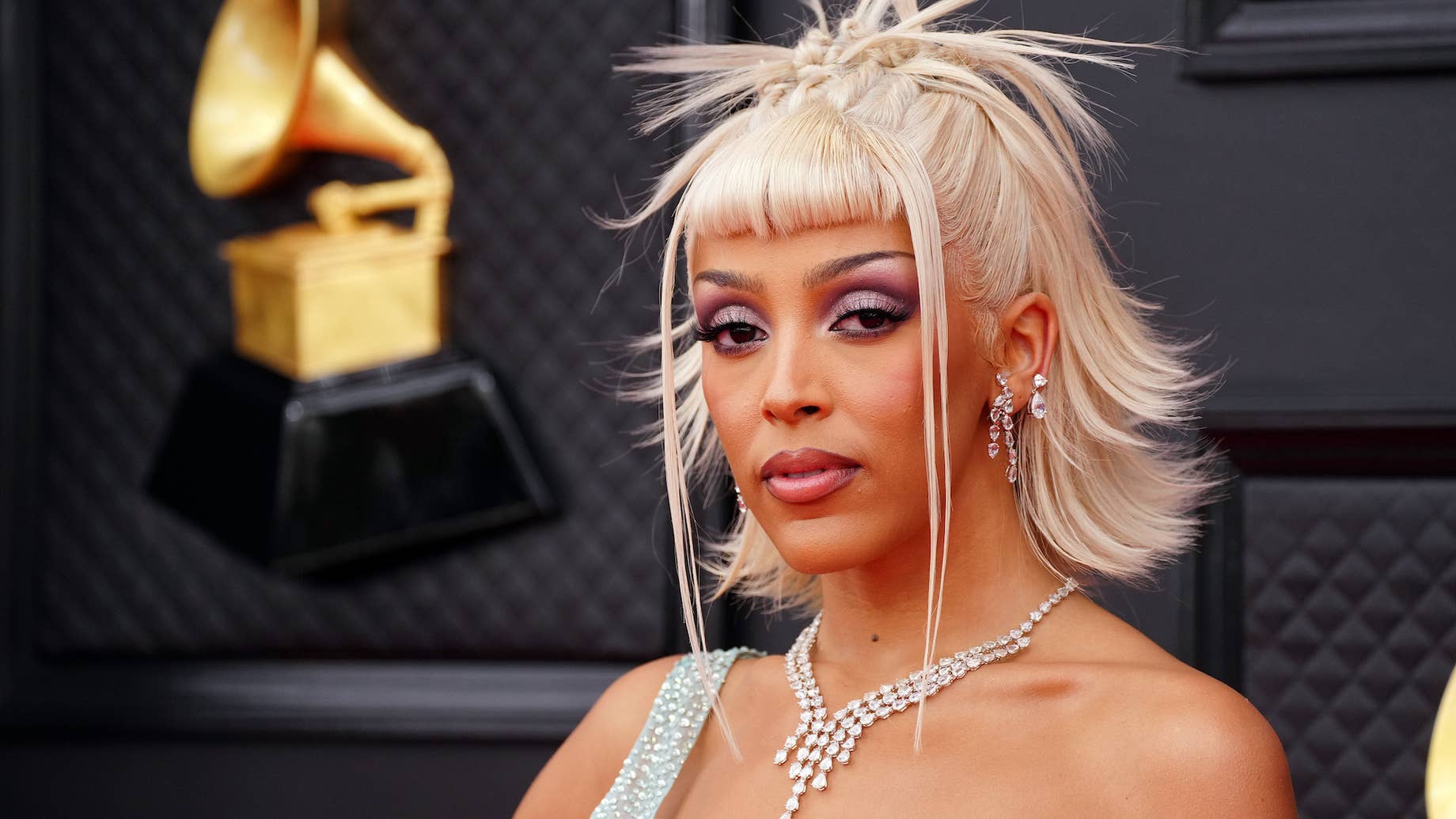 Doja Cat Refuses to Tell Fans She Loves Them, Stan Accounts Deactivated ...