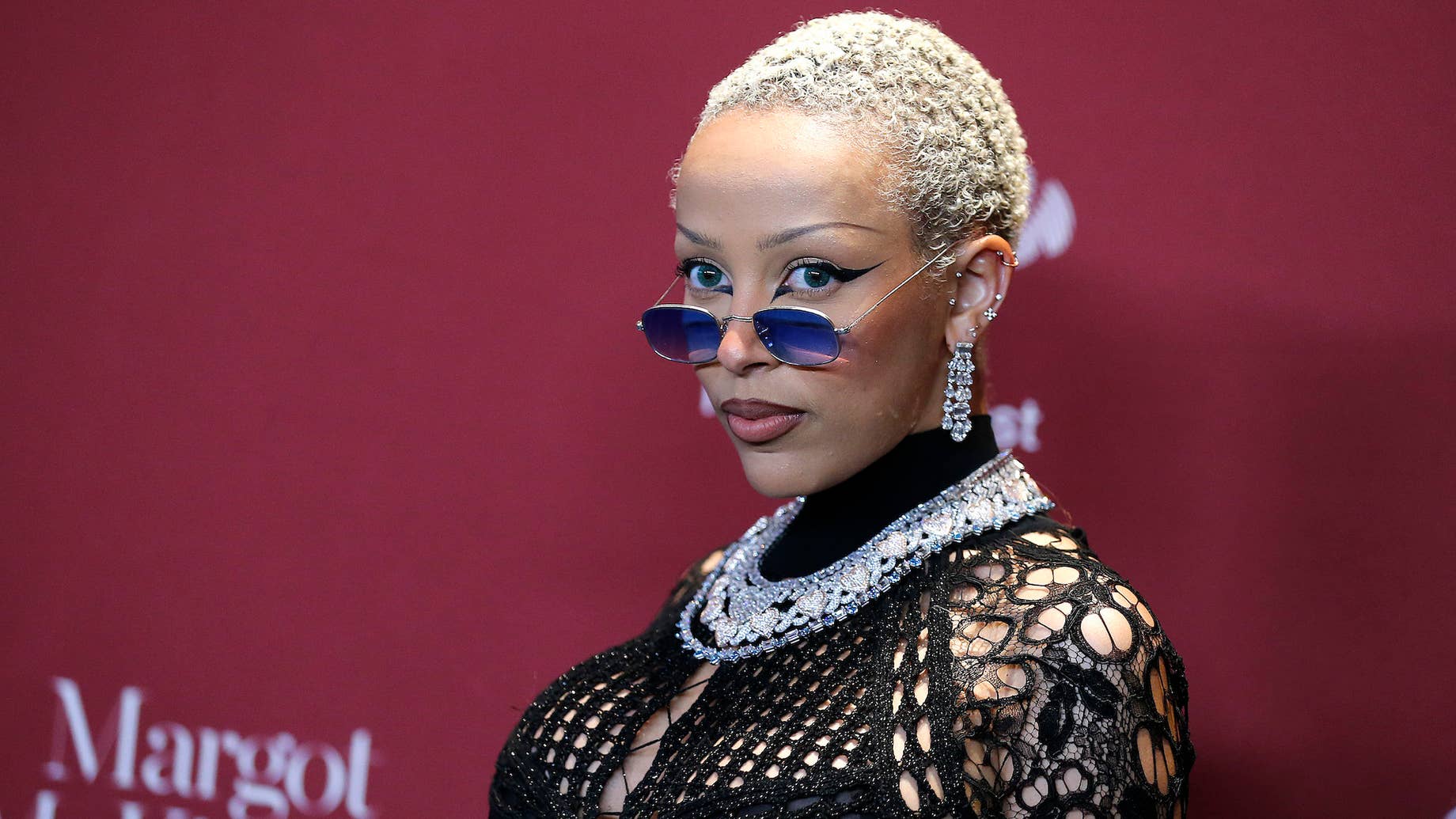 Doja Cat Lost Almost 240,000 Followers After Fan Backlash | Complex