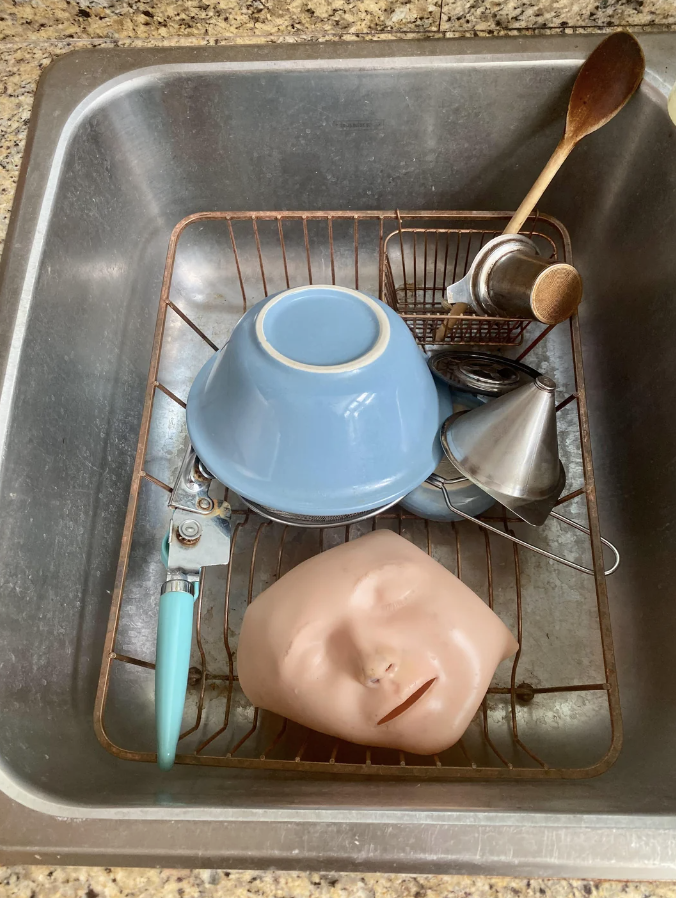 17 Skin-Crawling Photos That Made Me Feel Unsafe