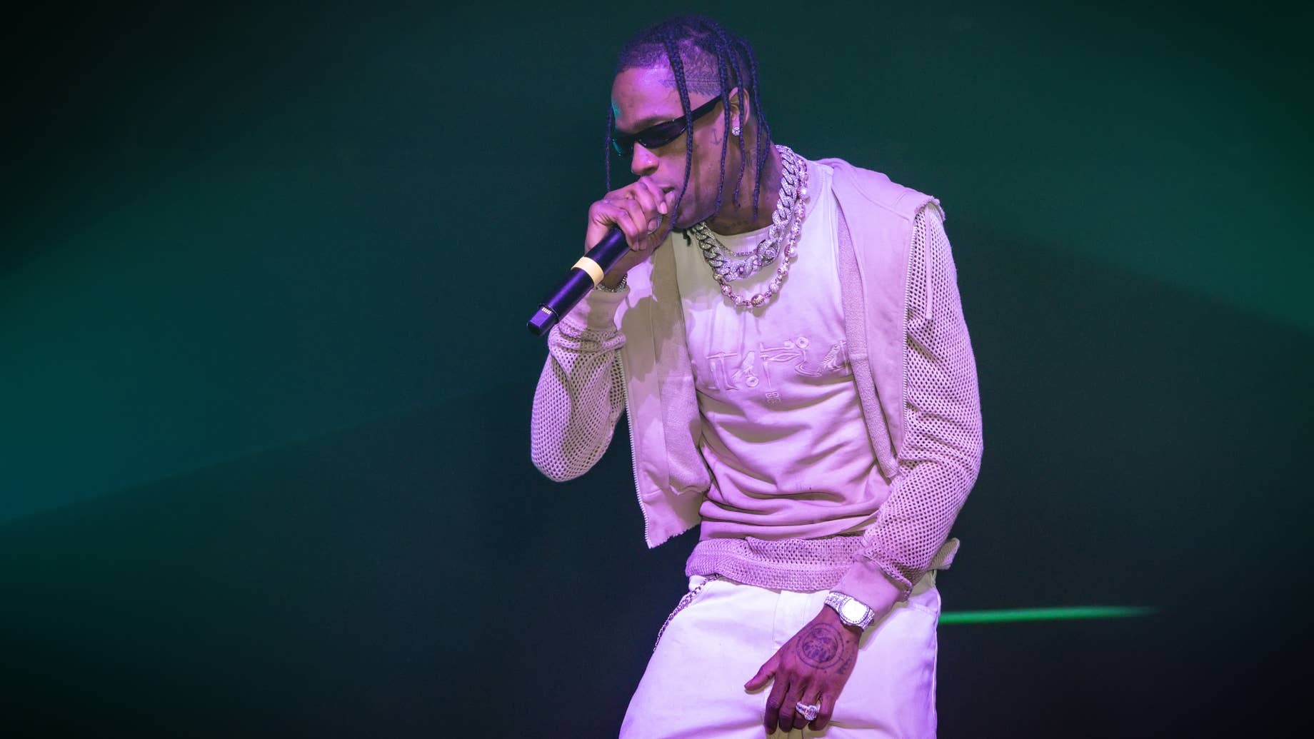 Travis Scott’s Rome Show: Earthquake Confusion, 60 Reportedly Treated ...