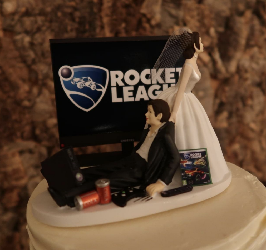 29 Couples Who Had Ridiculously Tacky Weddings