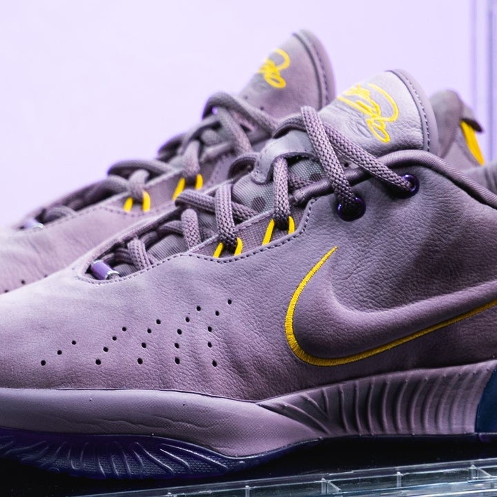 Nike LeBron 21 Violet Dust FV2345-500