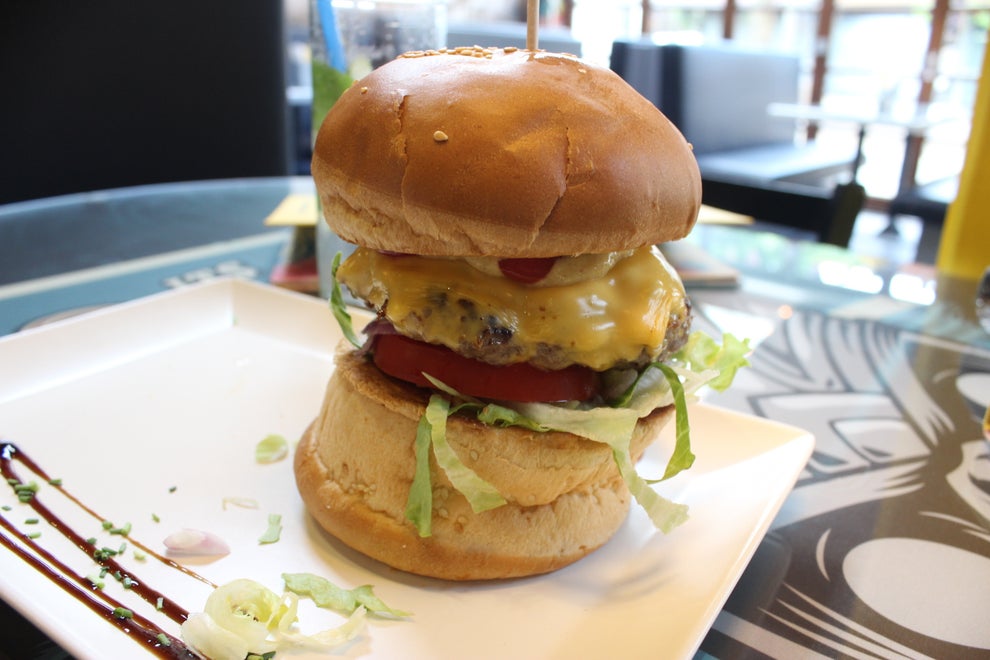 Reddit Shares Things That Ruin Burgers