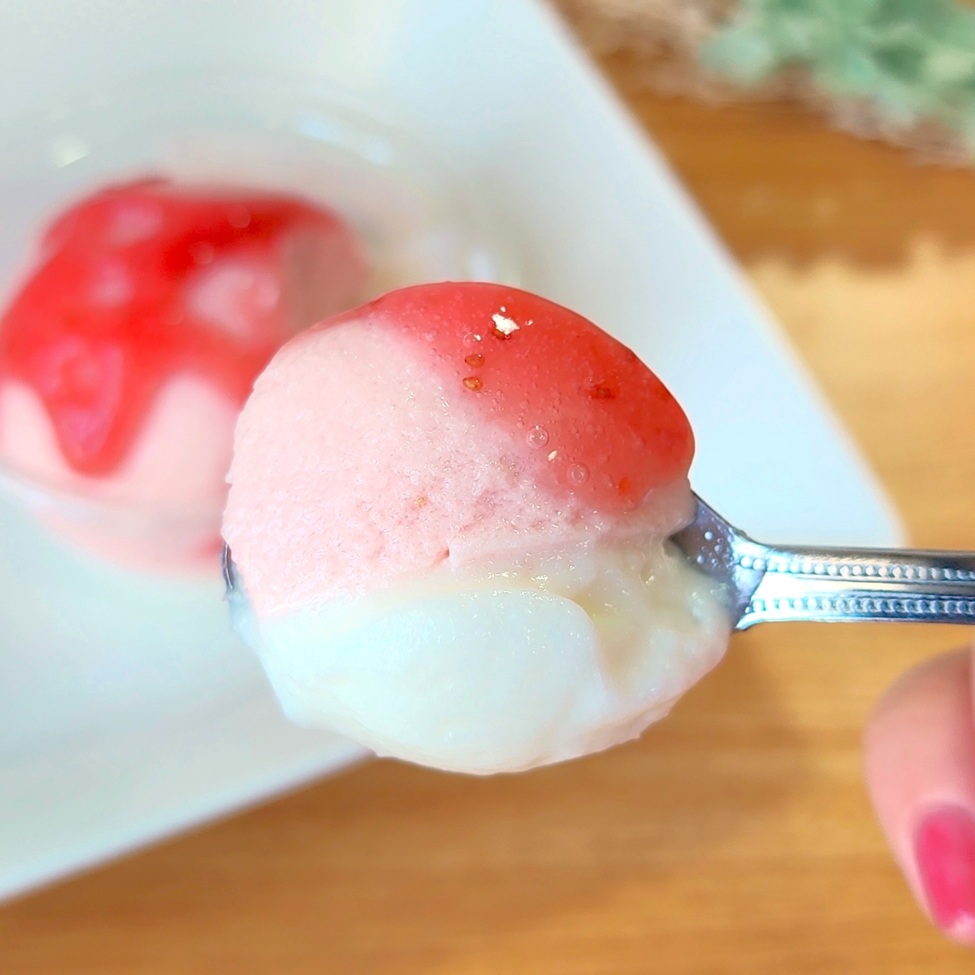 【画像・動画】ローソン「Uchi Café×ICHIBIKO サマーストロベリームース」爽やかでおいしい！