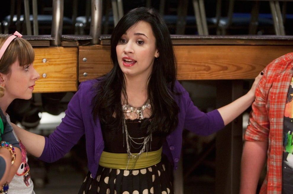 27 Rude, Awkward, And Embarrassing Celebrity Interviews