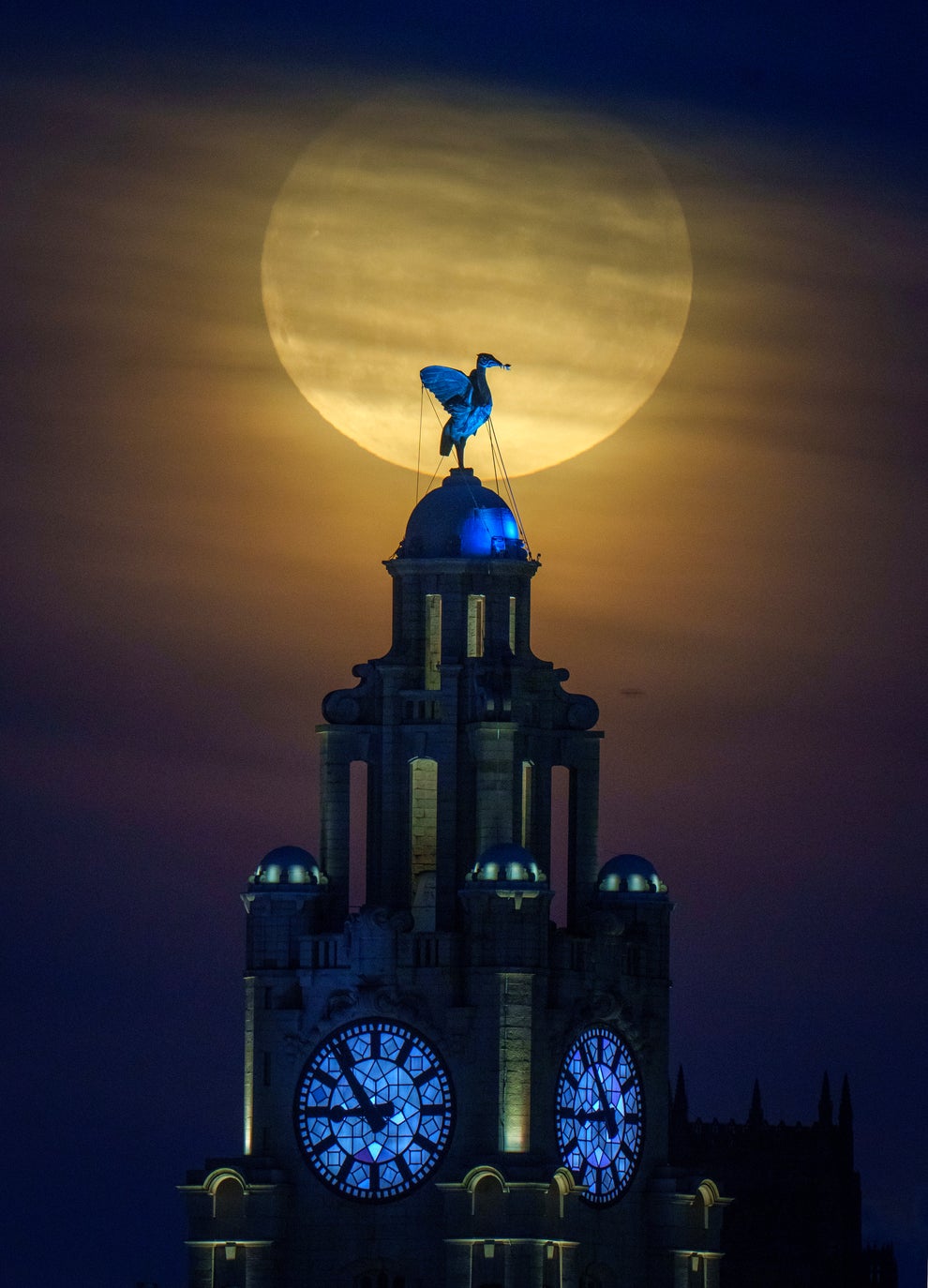 16 Photos Of The Blue Supermoon From Around The World