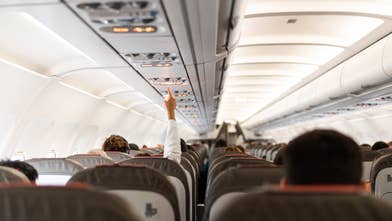 Passenger with Severe Nut Allergy Drops $185 to Buy Out All Peanuts on ...