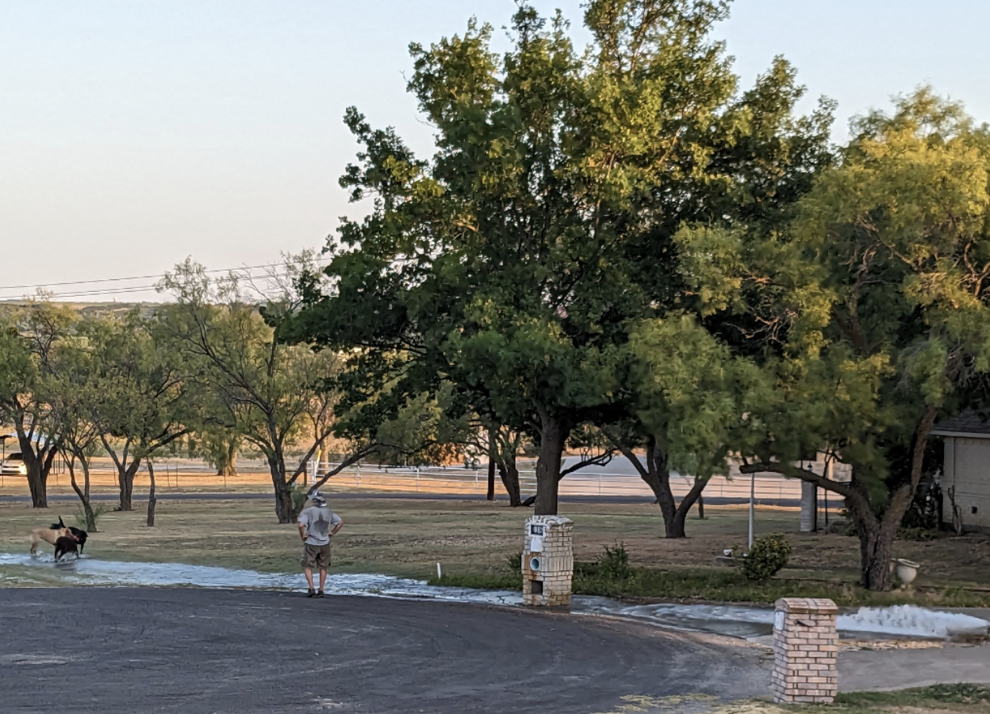 39 Self-Absorbed People Who Forgot That Others Matter