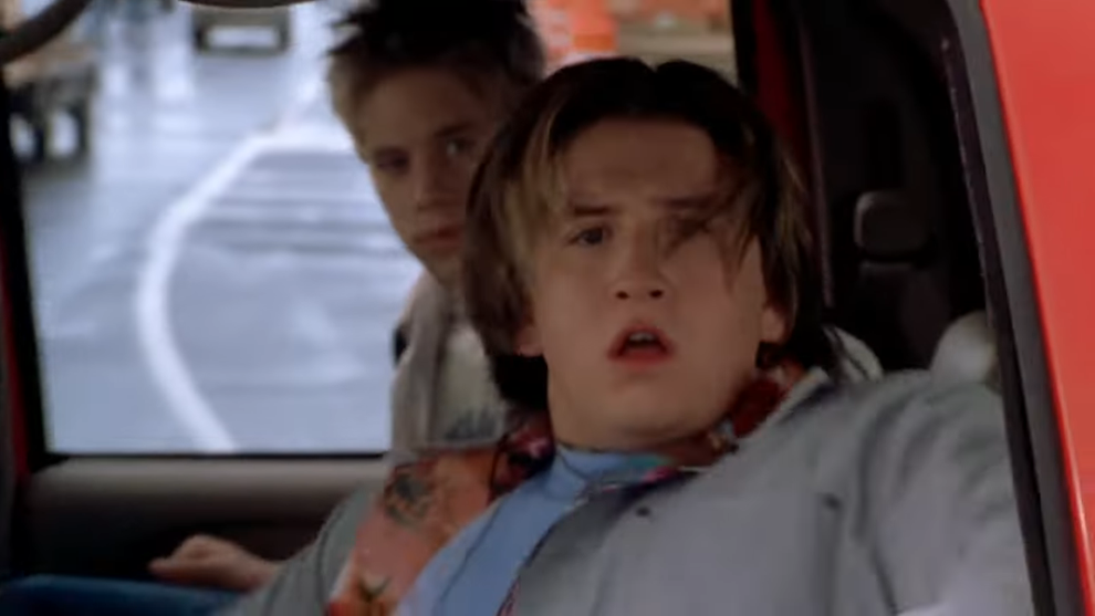 30 People Share Terrifying "Final Destination" Experiences