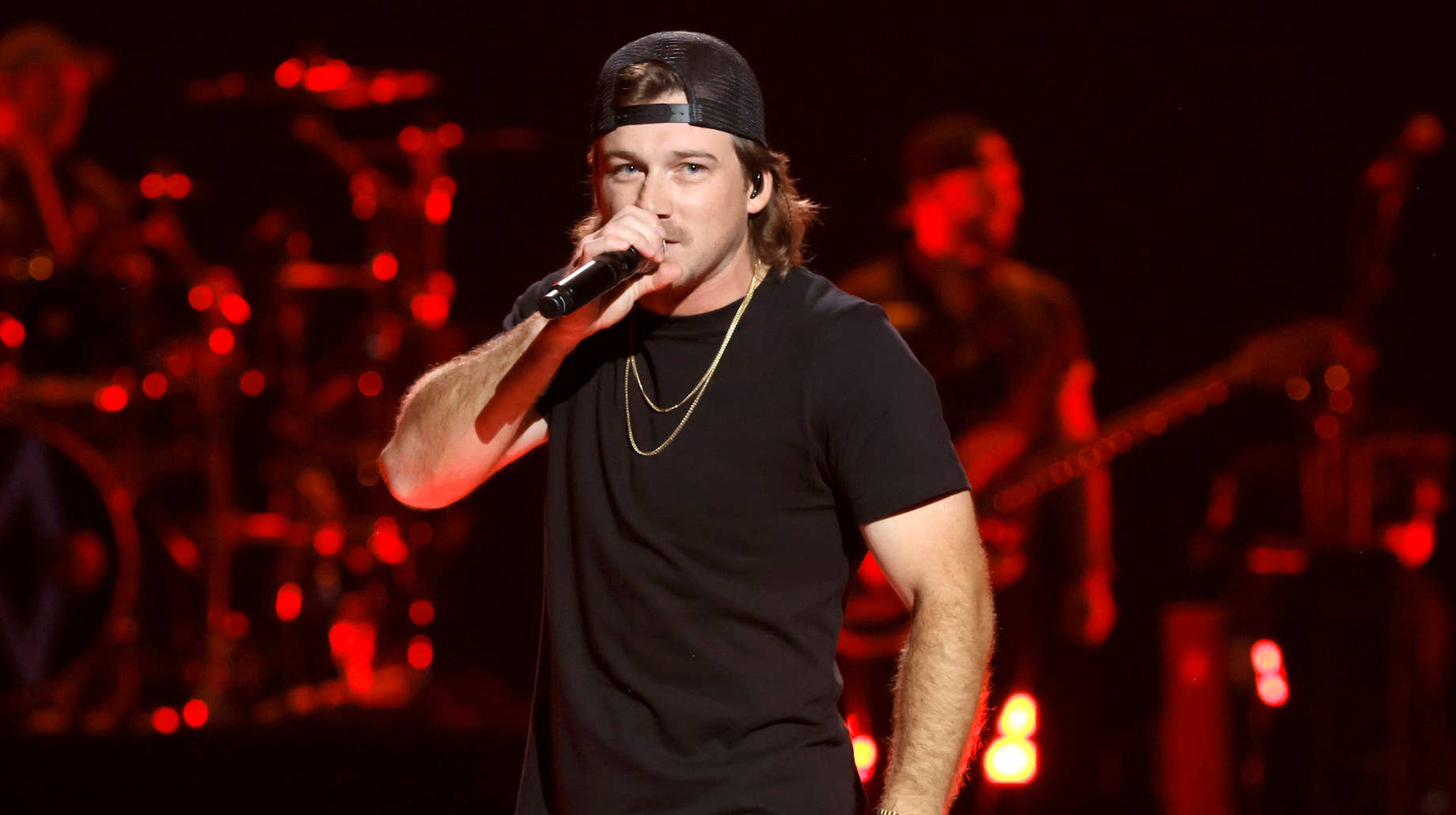 Morgan Wallen Concert Descends into Porta-Potty Fight, Caught on Video ...