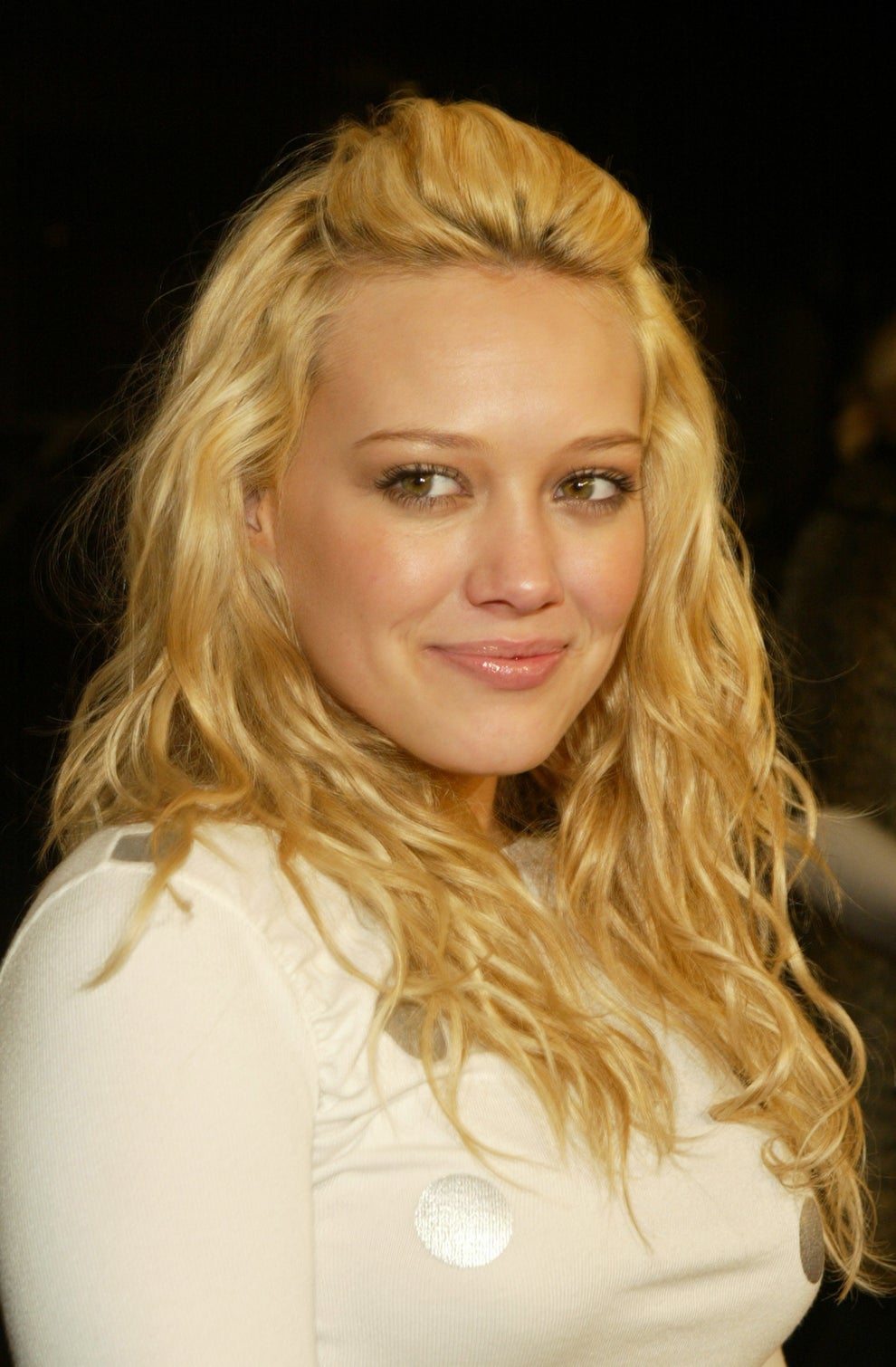 Twitter Reacts To Ashton Kutcher Clip About Hilary Duff