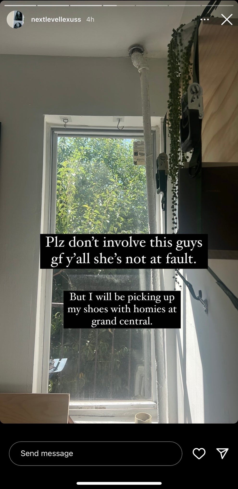 Tabi Swiper: Woman Tells Story of Tinder Date Stealing Her Shoes | Complex