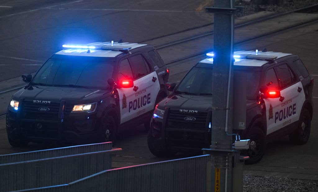 Judge Rules Police Officer Who Stole Money From 3 Crime Scenes Cannot ...