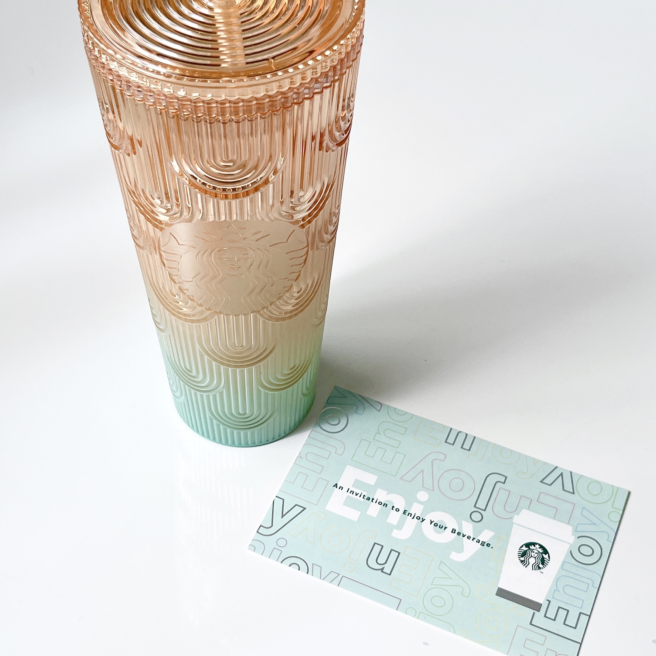 【画像・動画】スターバックスで見つけた「アニバーサリー2023コールドカップタンブラー」波みたいな模様が美しい…！