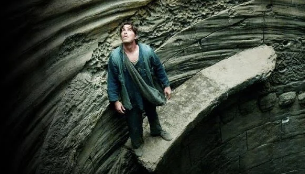 14 Movie Plot holes And Continuity Errors That Make No Sense