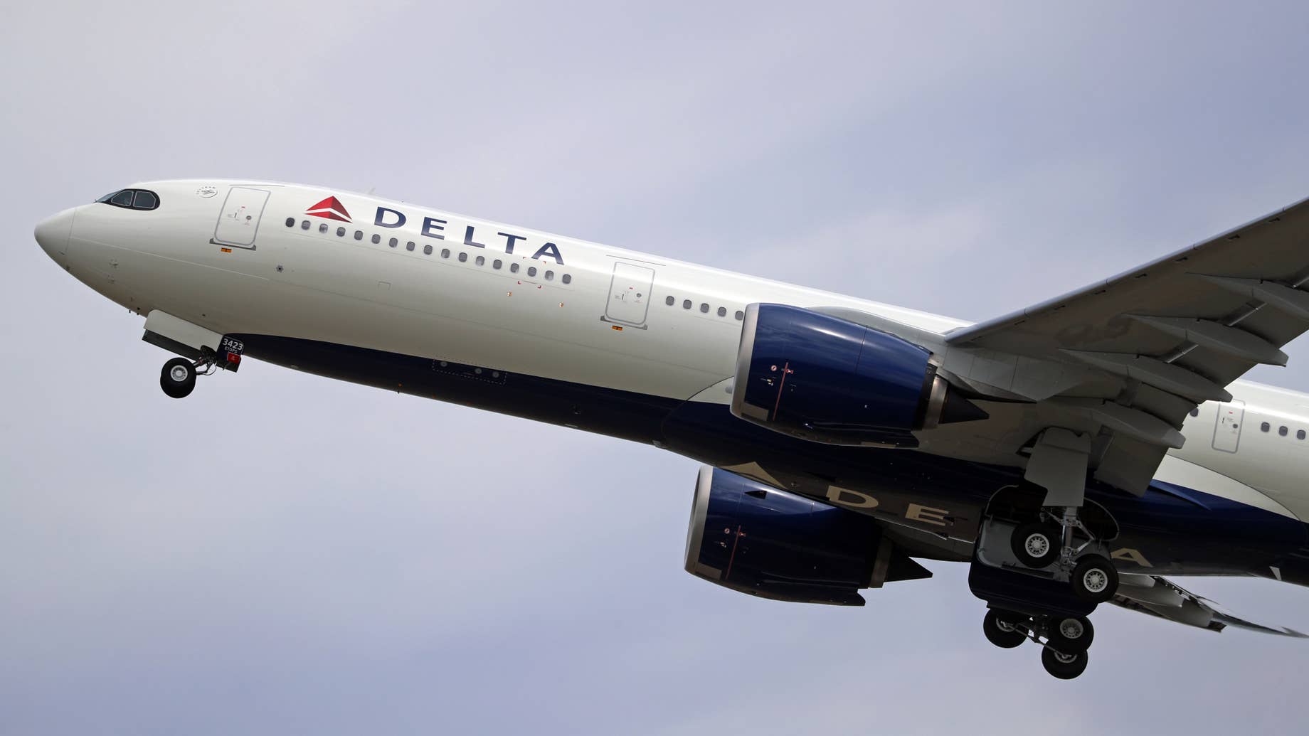 Diarrhea Allegedly to Blame for Flight Being Forced to Turn Around ...