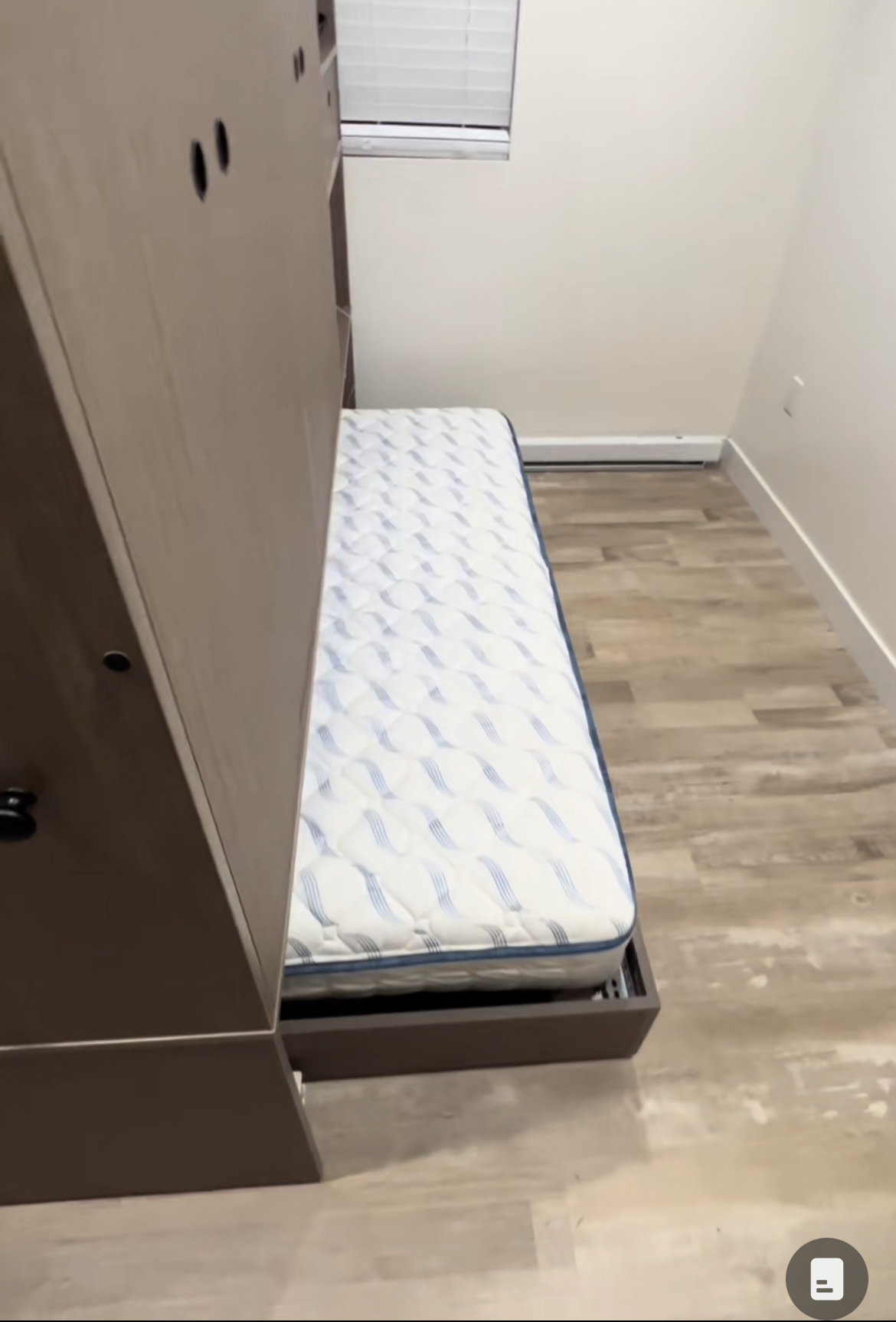 USC Student's Apartment Goes Viral For Awful Setup