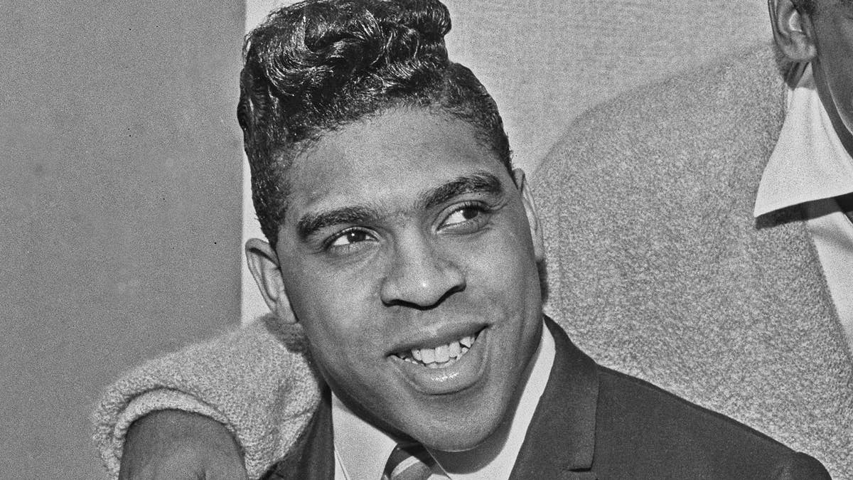 Isley Brothers Founding Member Rudolph Isley Dead at 84 | Complex