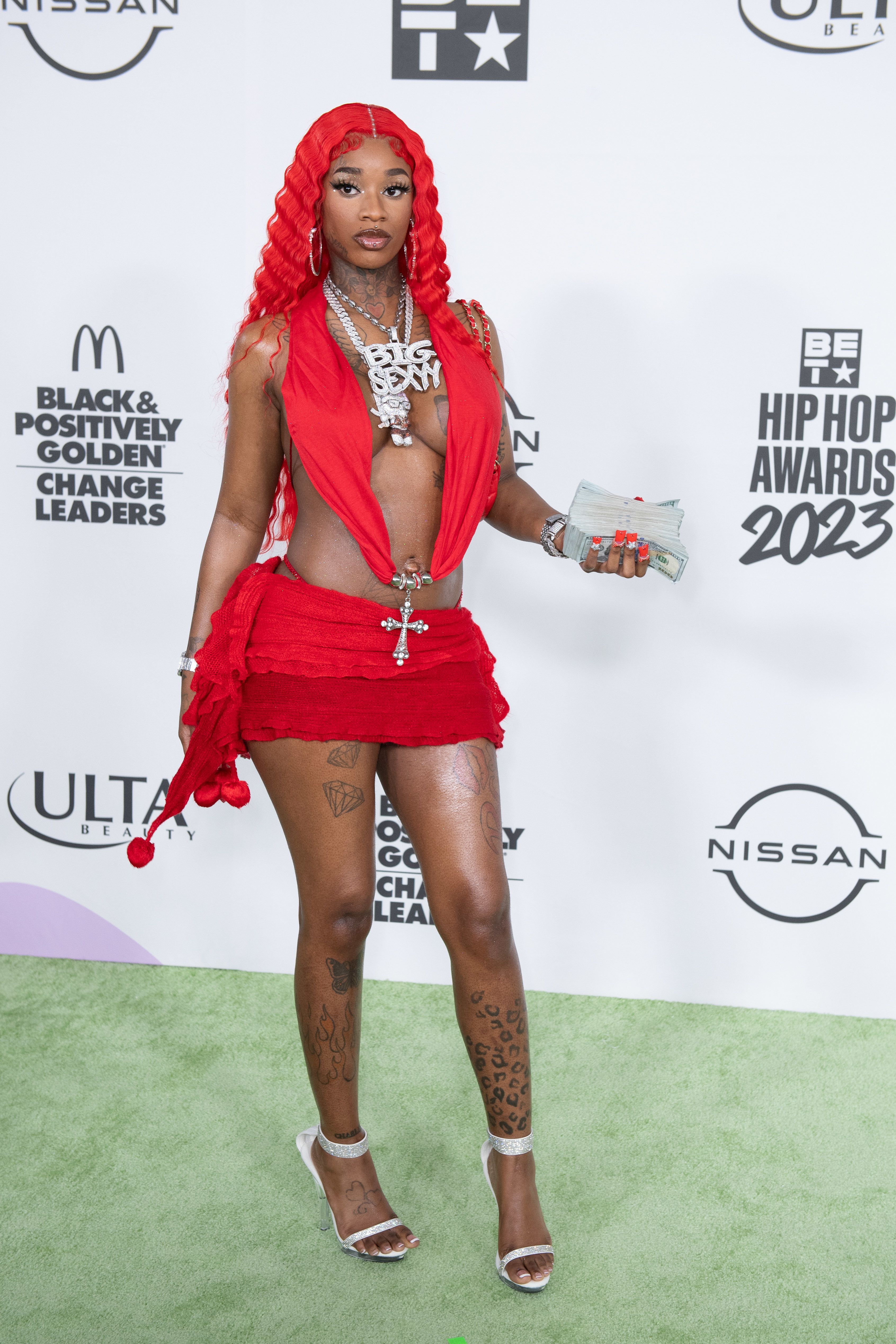 Sexyy Red Announces Pregnancy in Photo With SZA (UPDATE) | Complex