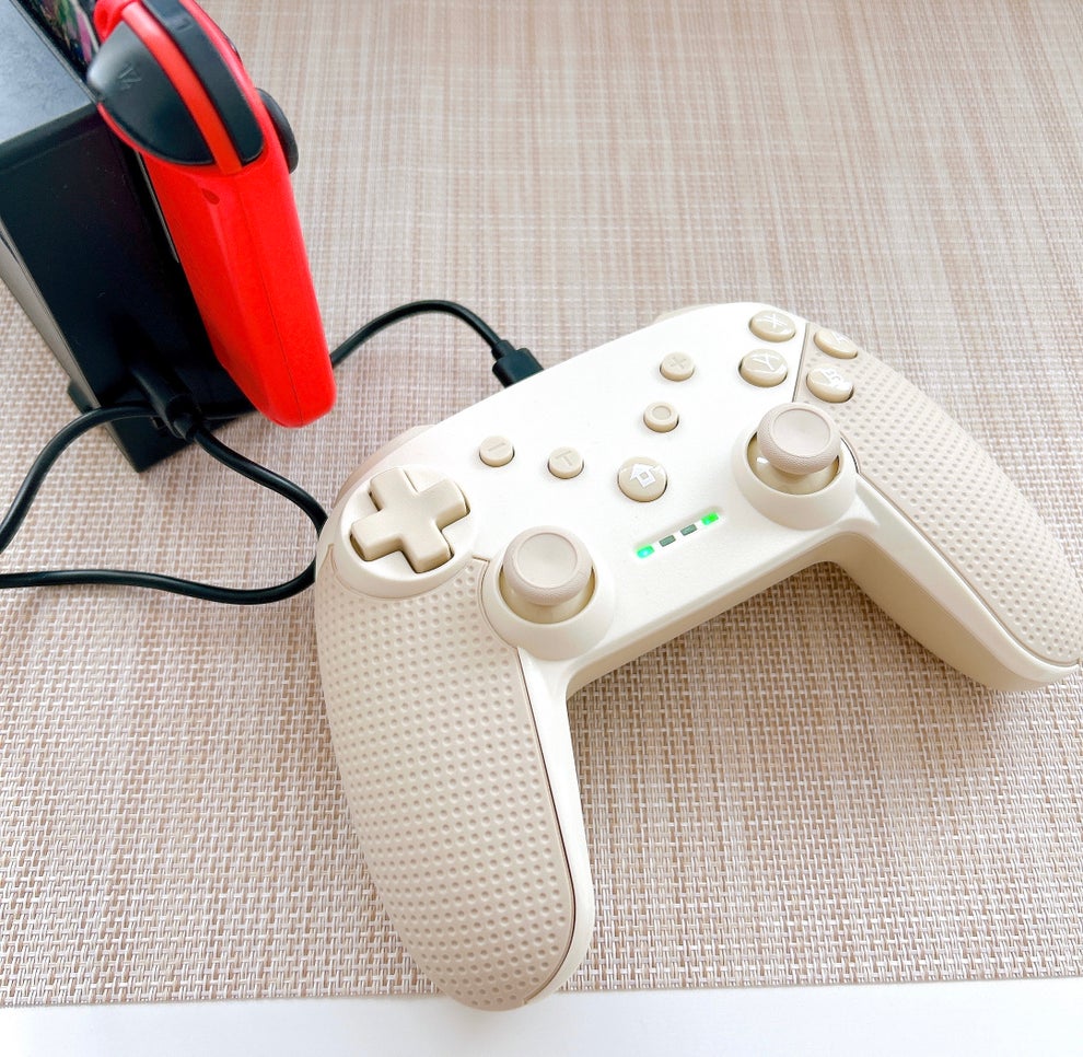 【動画・画像】3coinsの「Switch対応コントローラー」が可愛すぎる！2750円とは思えないクオリティでした！