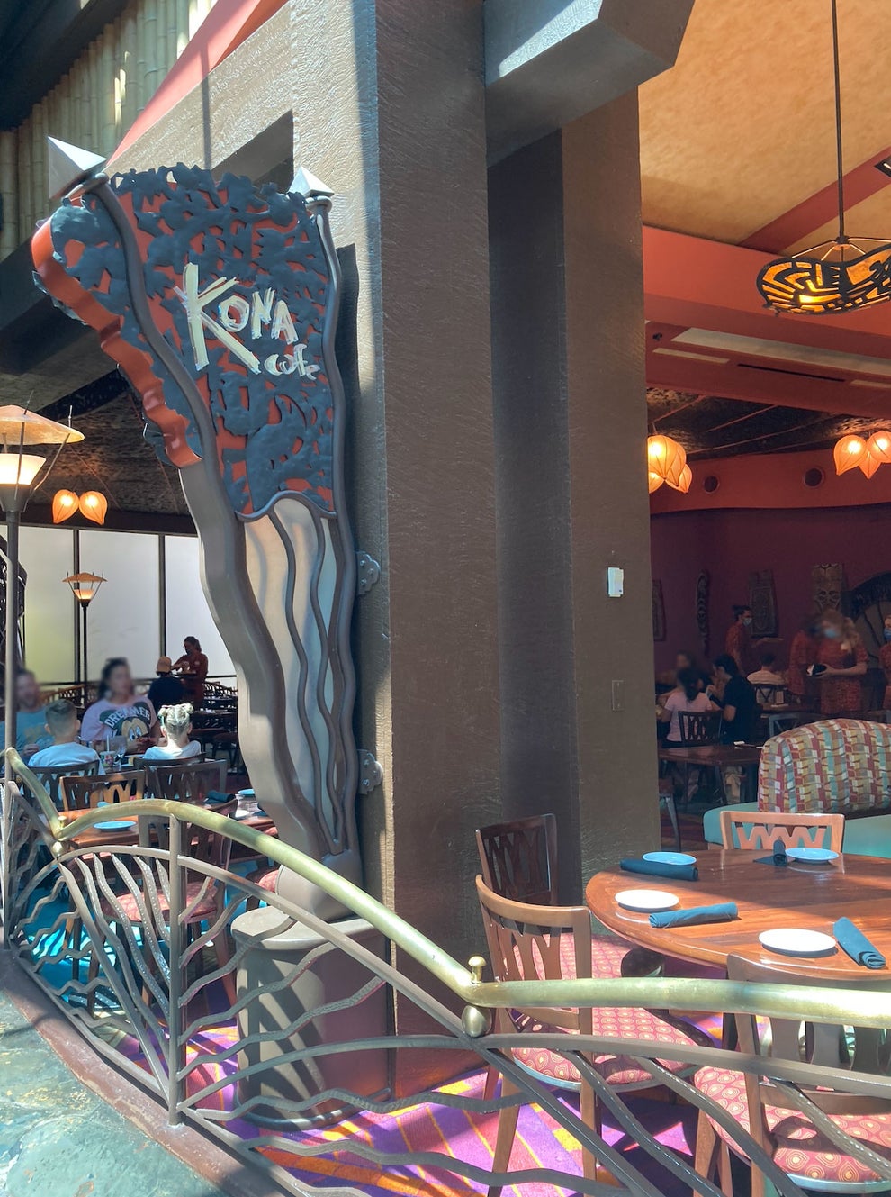 18 Disney Tips From Me, A Former Cast Member