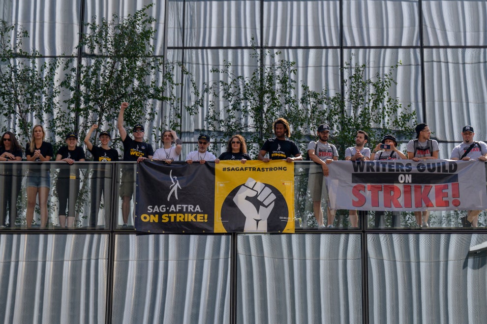 Robin Williams's Daughter Calls Out Using AI To Recreate Dead Actors