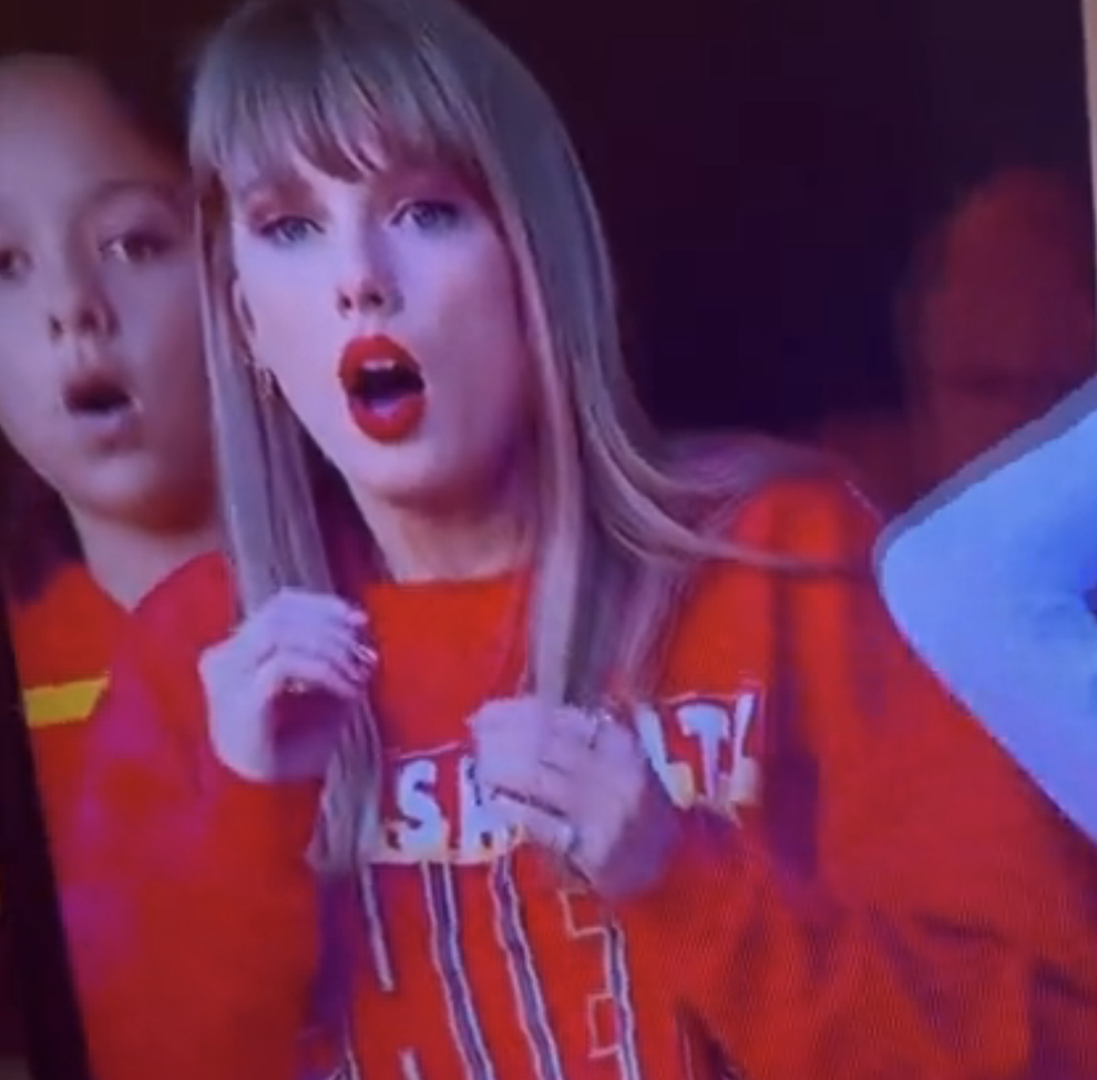 Taylor Swift's Reaction To Travis Kelce Being Tackled Goes Viral