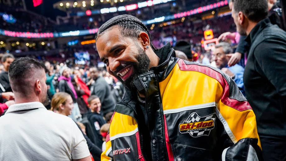 Drake Breaks Down His Alcoholic Beverage Drink of Choice | Complex