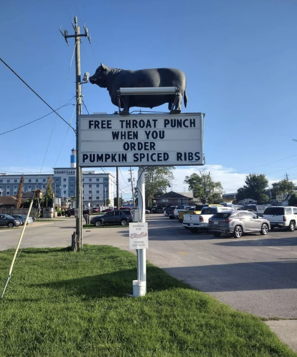 18 Funniest Signs On Reddit — Week Of 10/1/23