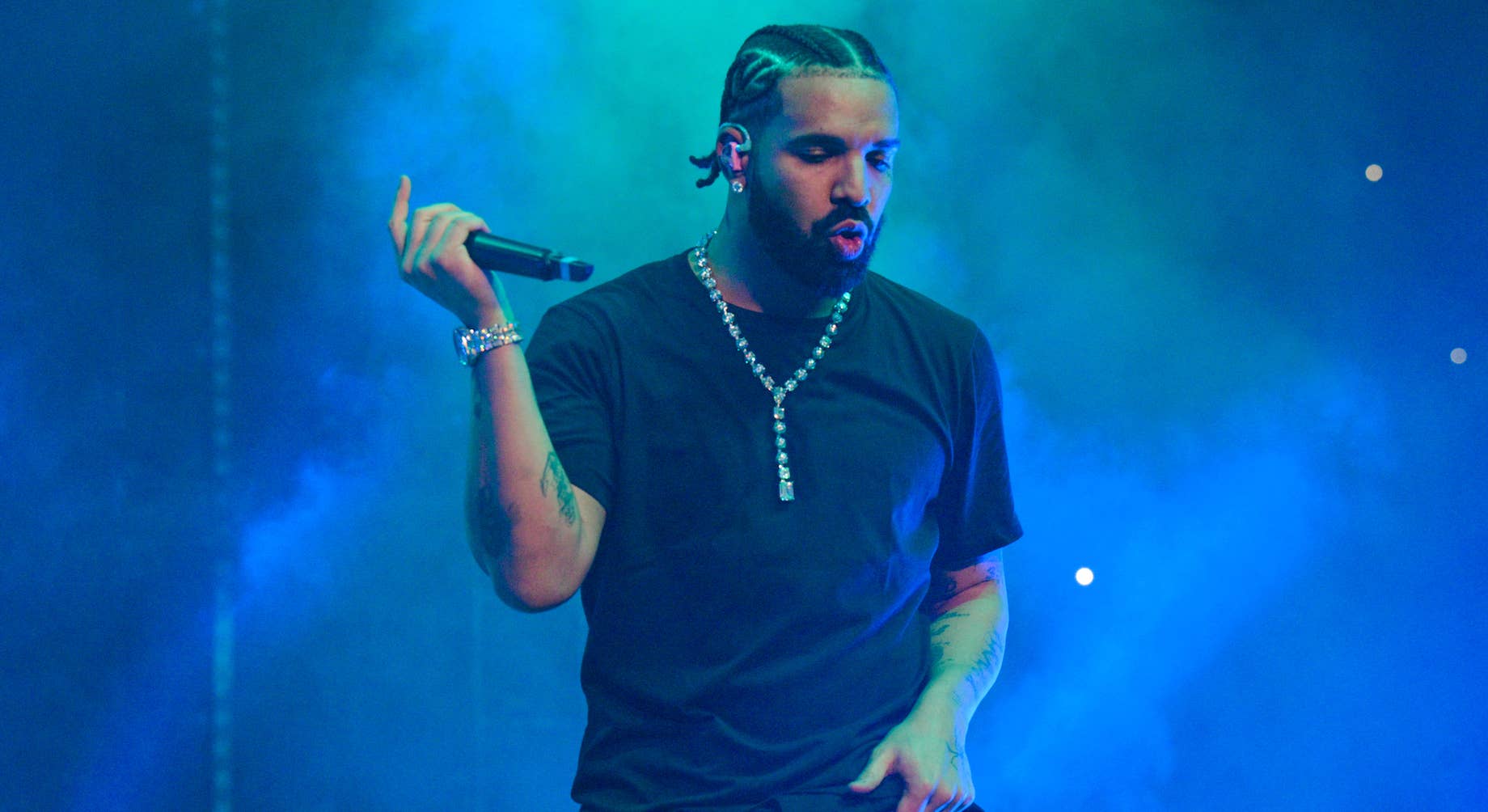 Drake Surprises Fan With G-Wagon at Toronto Concert | Complex