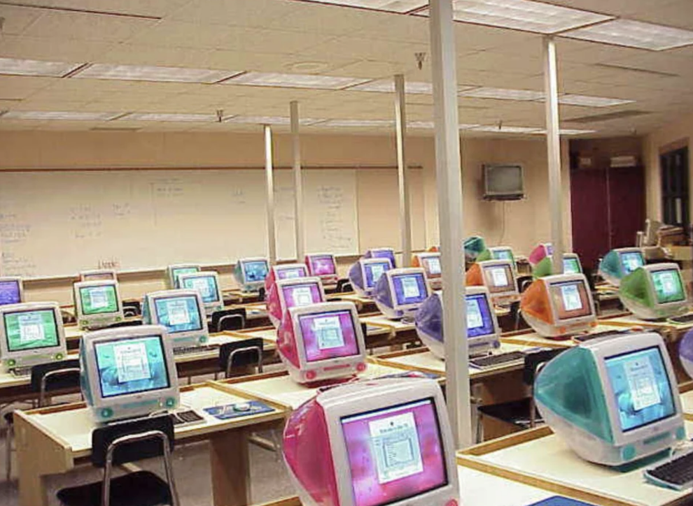 18 Nostalgic Photos Specifically For Millennial Women