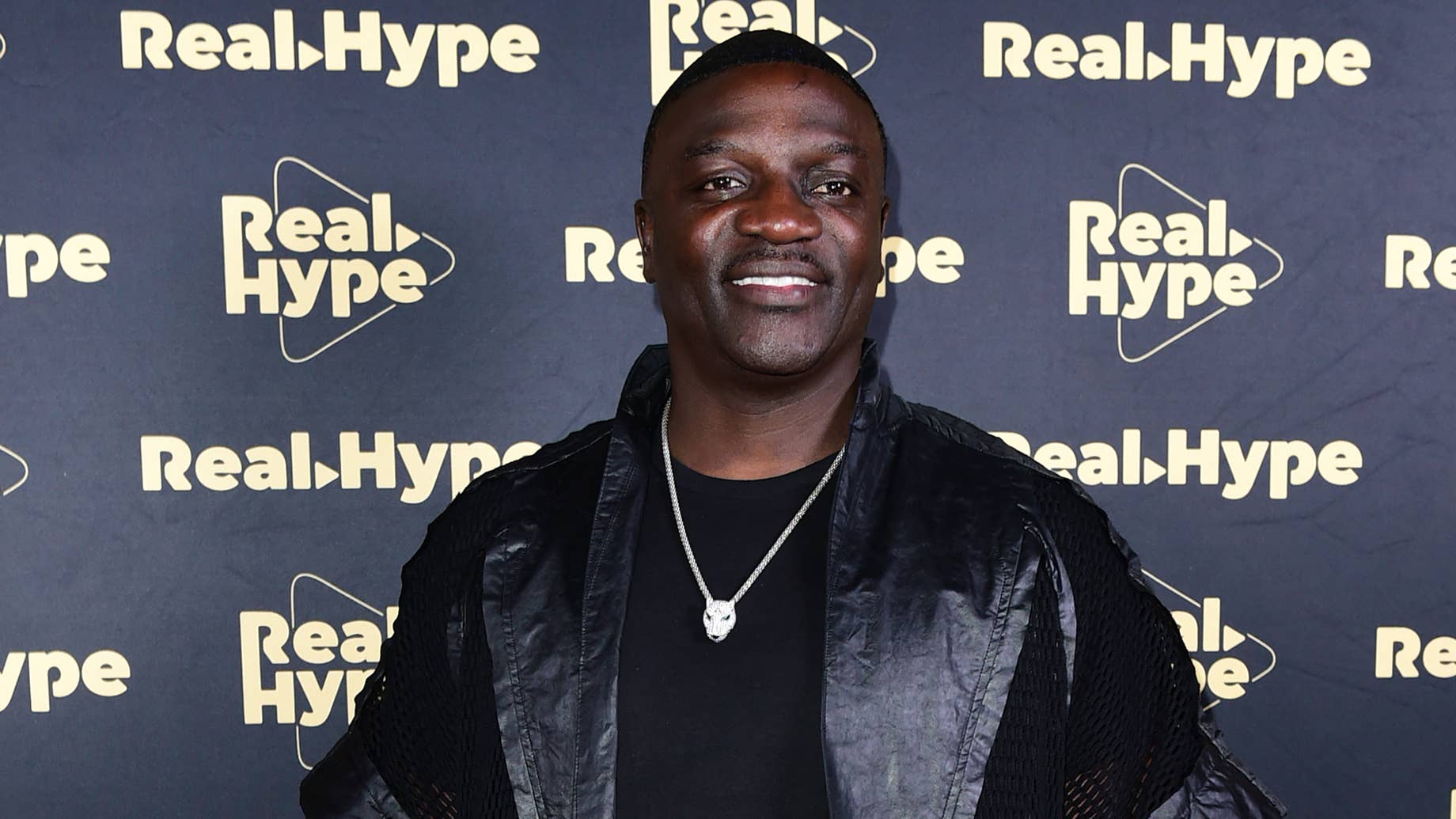 Akon Slams Suge Knight’s ‘Disgusting Claim’ He Sexually Assaulted Teens ...