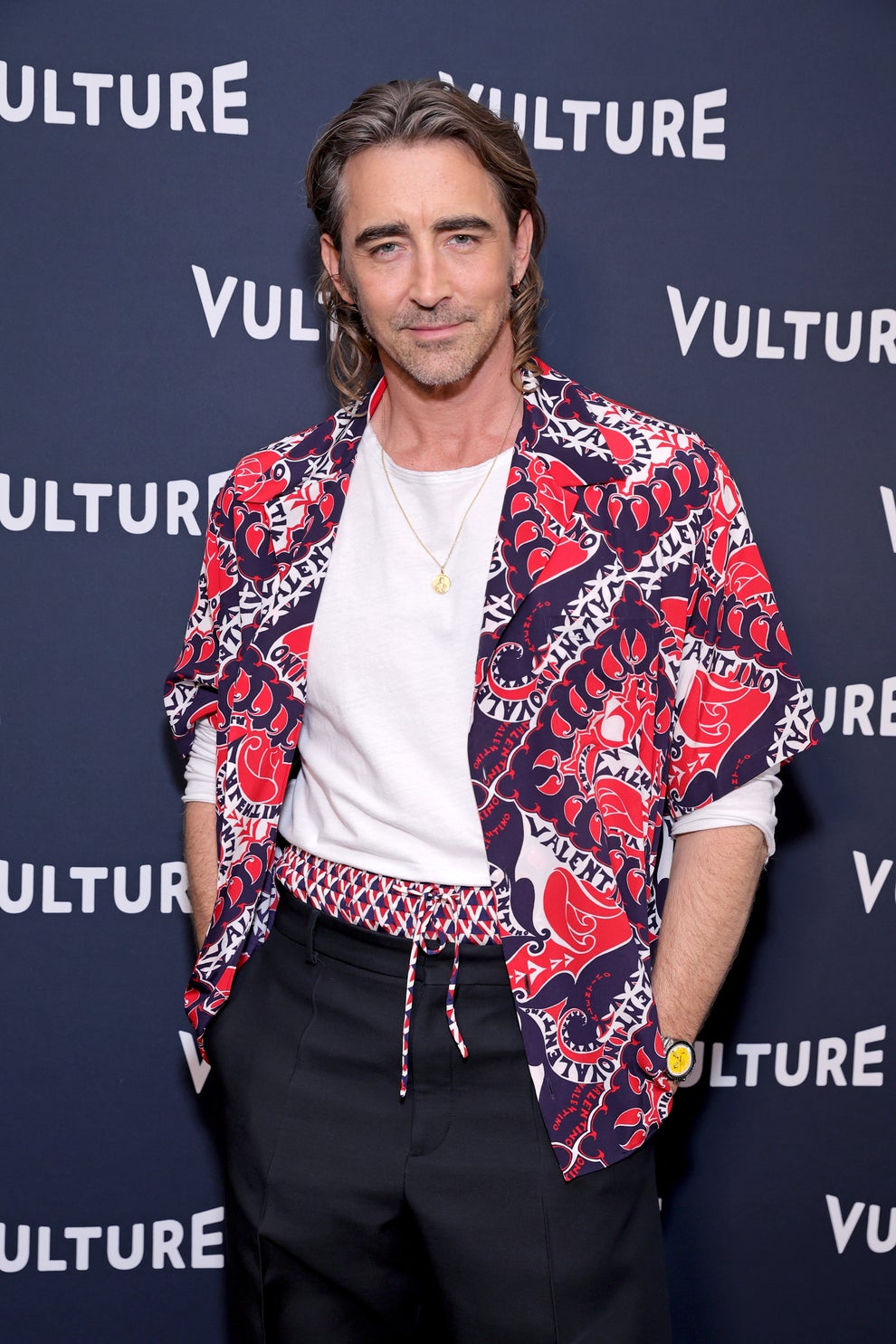 17 Tallest Actors Over 6'4" In Hollywood: Photos