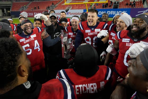 Montreal Alouettes Celebrate Championship By Eating Poutine From The ...