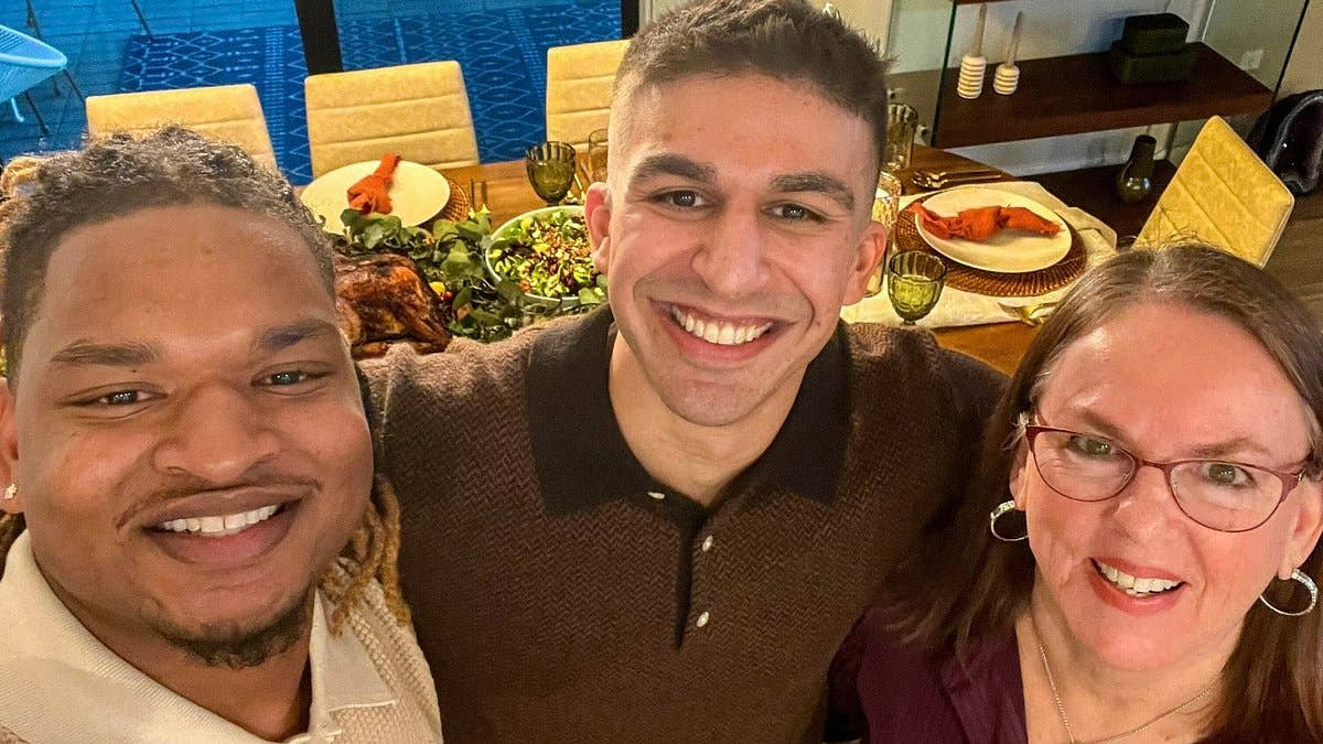 Viral ‘Grandma’ Wanda Dench and Jamal Hinton Spend Eighth Thanksgiving ...