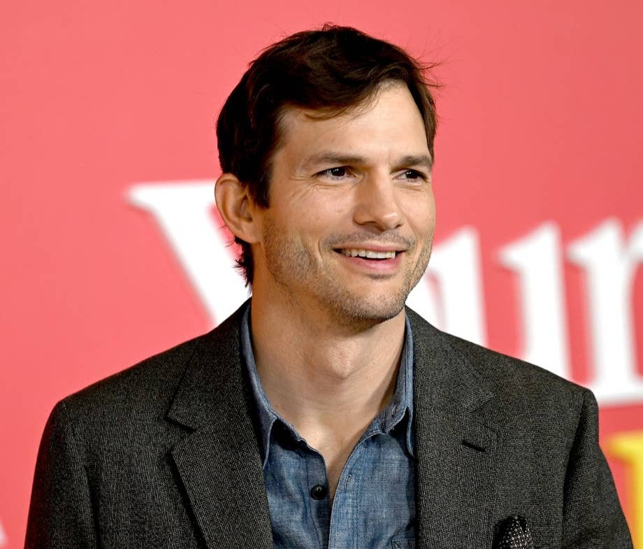Ashton Kutcher Posts 'I'm Thankful for 'No Comment' Thanksgiving ...