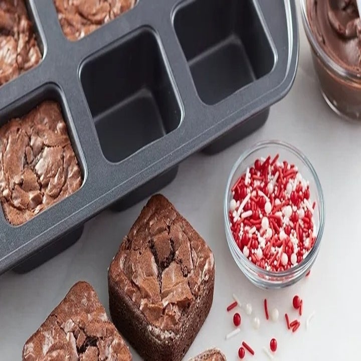 Get Perfect Brownie Edges with this $16 Pan