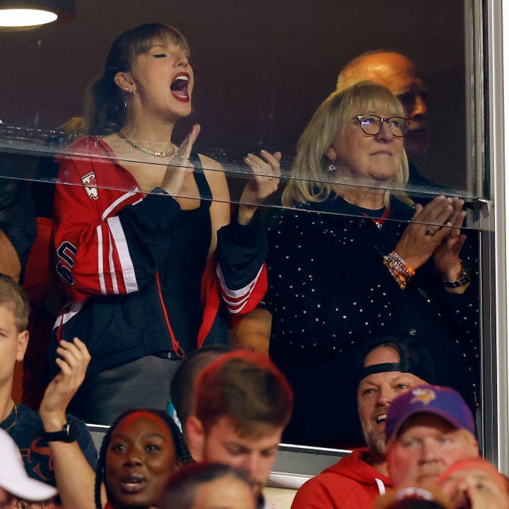 Travis Kelce And Taylor Swift Status Update Reactions