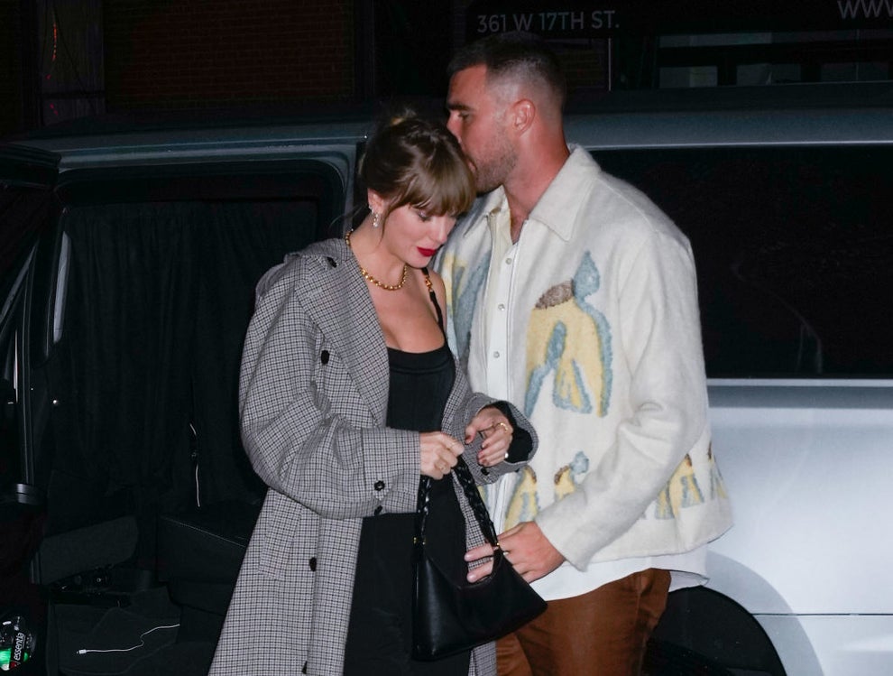 Travis Kelce And Taylor Swift Status Update Reactions
