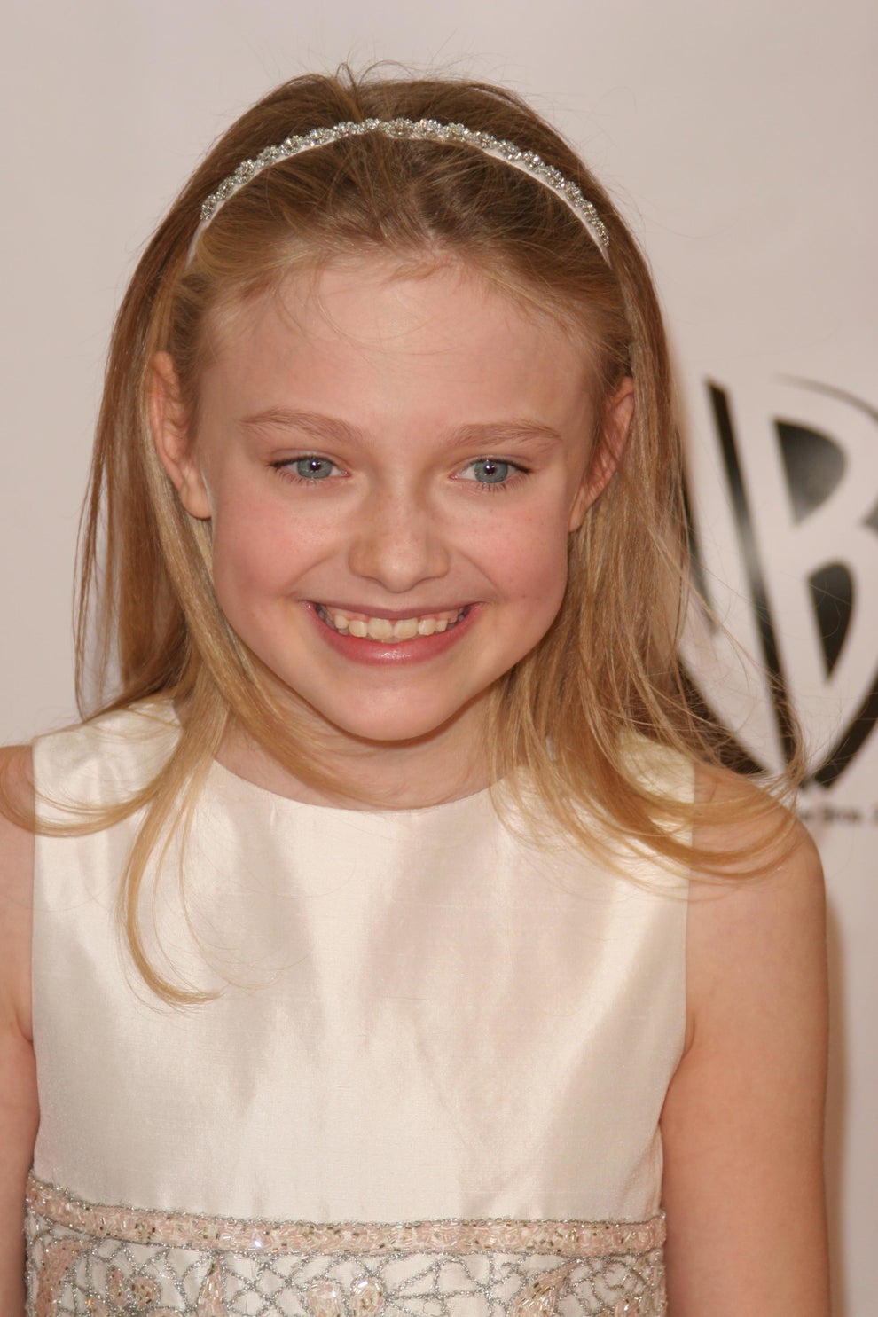 21 Girls From Classic '90s And '00s Movies Then Vs. Now